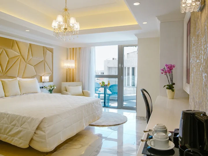 Qbic City Hotel - Larnaca