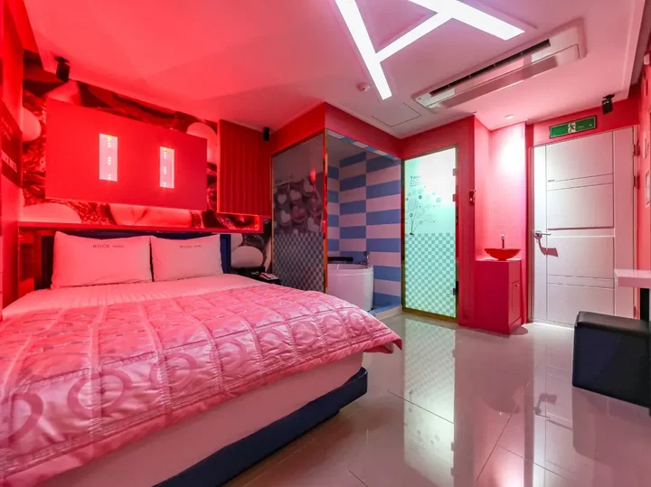Haman Rock Self-check-in Motel - 진주시