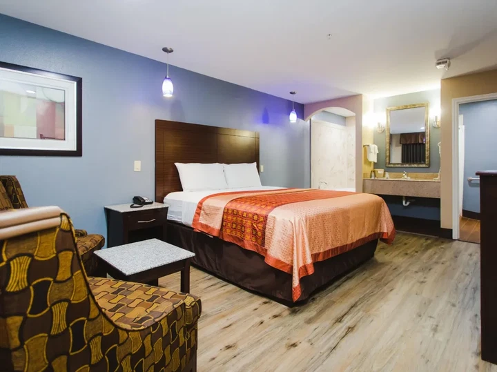 Home Place Inn - Bellaire, TX