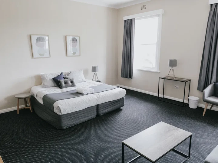 General Roberts Hotel - Newcastle