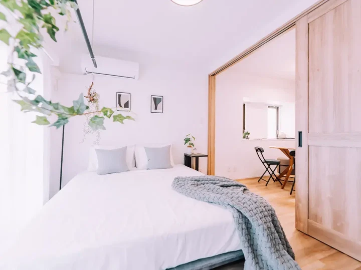 Showa Bloom Shinjuku _minimalist - Tokyo
