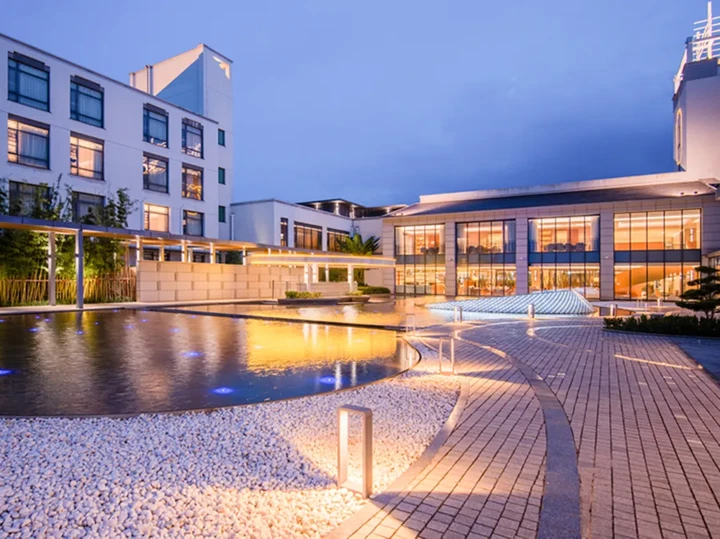 Suzhou Hengli Resort Hotel - Suzhou