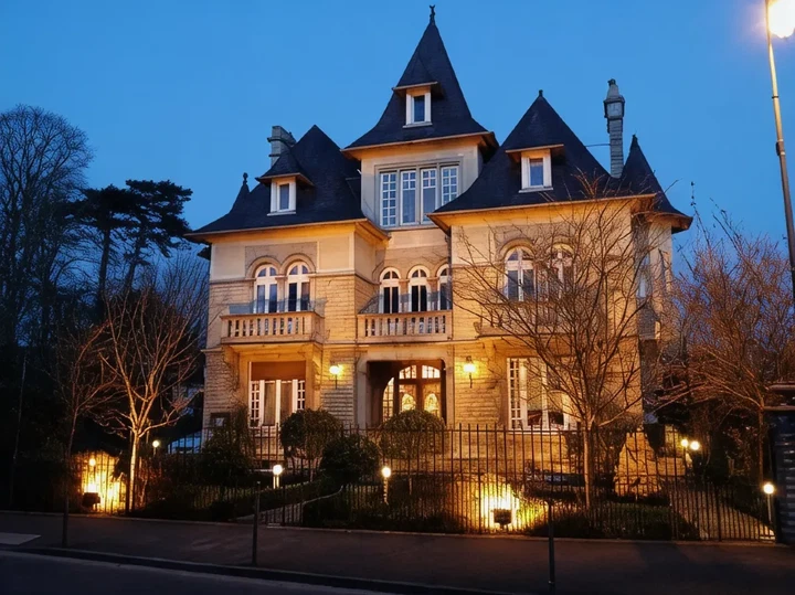 Le Castel & Au Loup Bayeux - Calvados