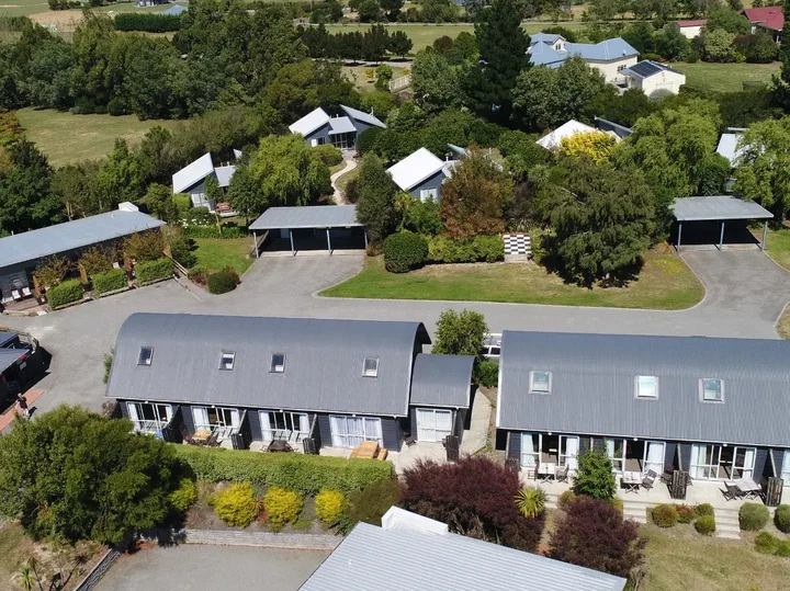 The Claremont Motel - Martinborough