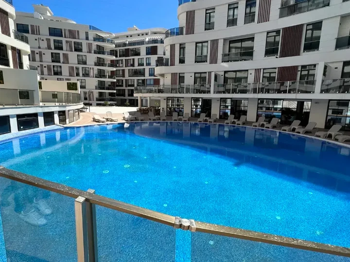 Spa, Gym, Pool, Netflix Included, Central - Кипр