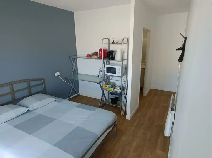 Chambre:entrée Privée+salle De Bain Privée - Loire
