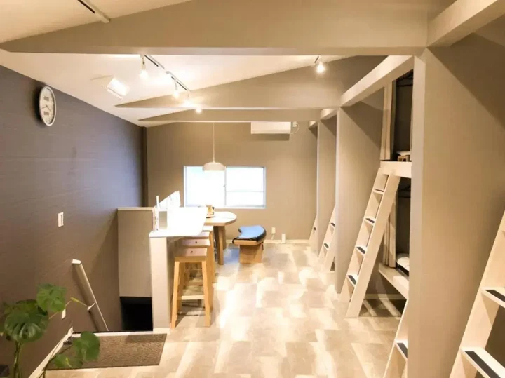 Guest House 888 Female Only Dormitory - Osaka, Japan