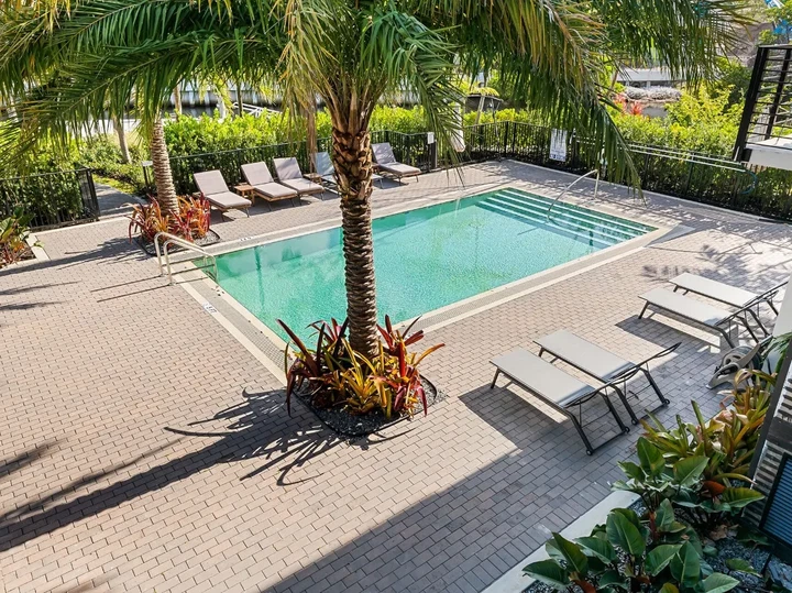 Wilton River Suites - Pompano Beach