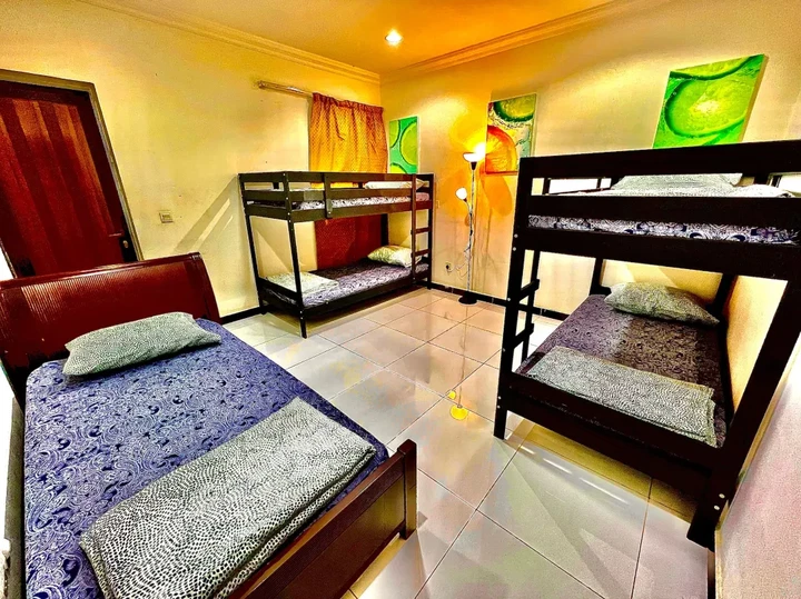 Home Stay Hostel - ドーハ