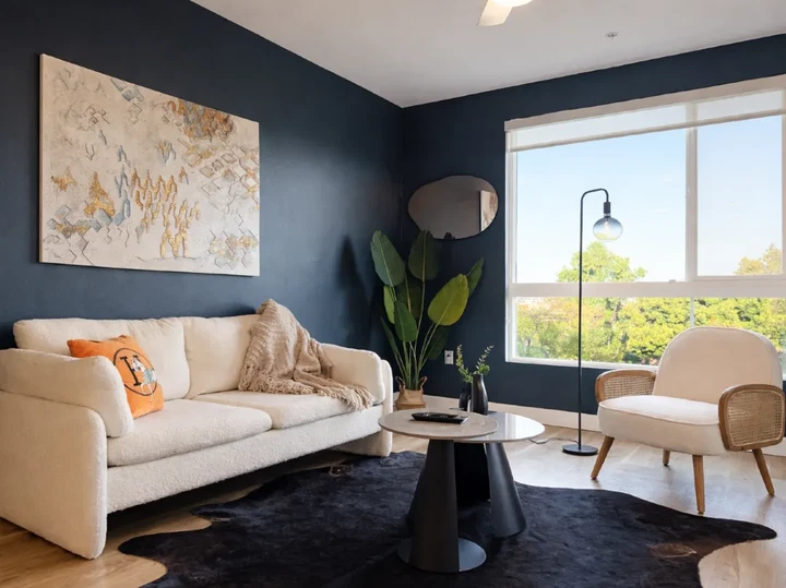 Stylish Stay 10 Min To Disneyland | Pool & Gym - Costa Mesa, CA