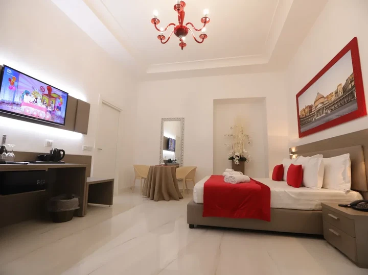 Mecla Suites - Naples, Italie
