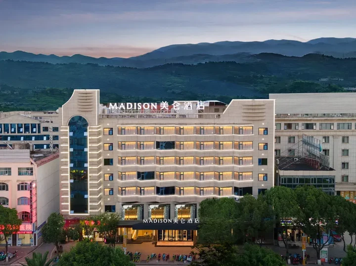 Madison Hotel - 