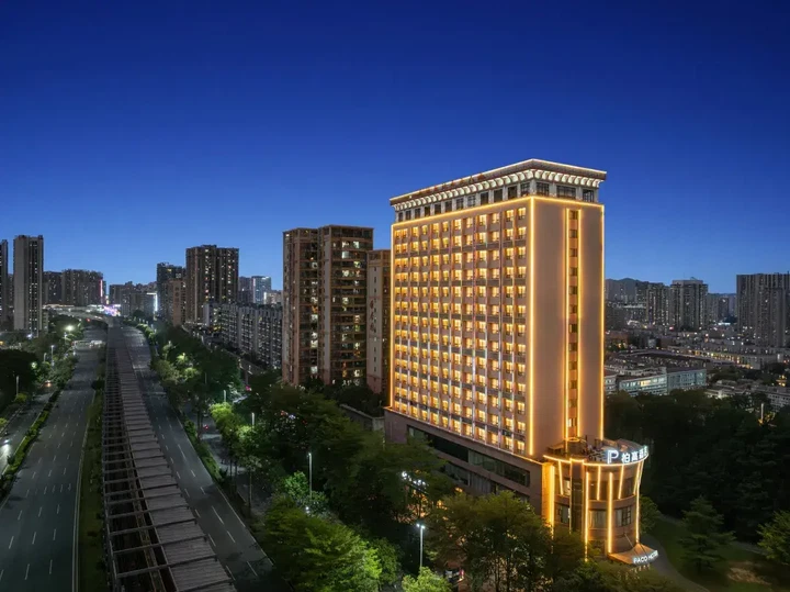 Paco Hotel - 