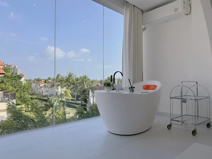 Sanya Bay Habitat Coconut Villa Hotel (Coconut Dream Promenade Branch - Sanya