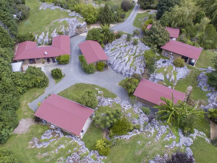 The Rocks Chalets - Marlborough District