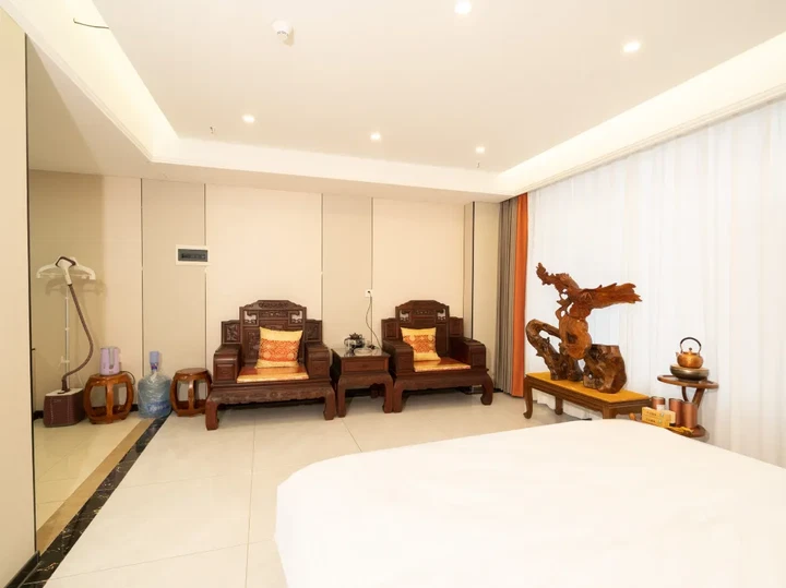 Joint Venture Bar Theme Homestay - Changchun