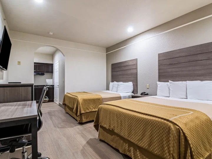 Scottish Inn And Suites Baytown - Baytown, TX