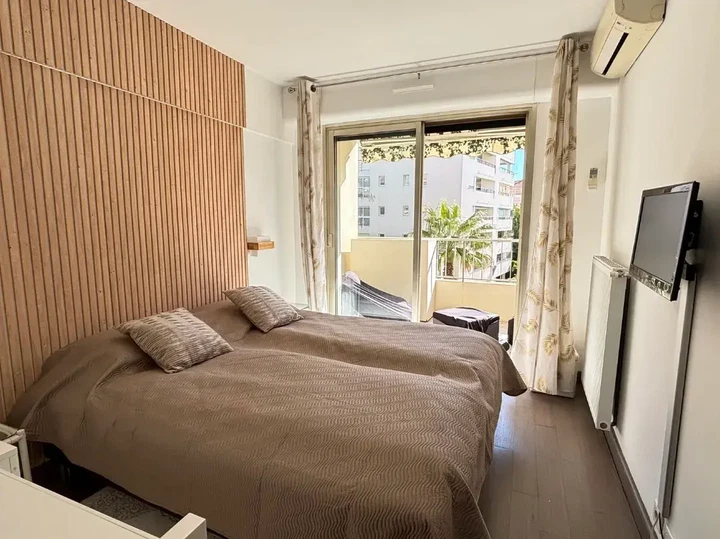 2 Pièces Moderne Parking Et Terrasse - Le Cannet