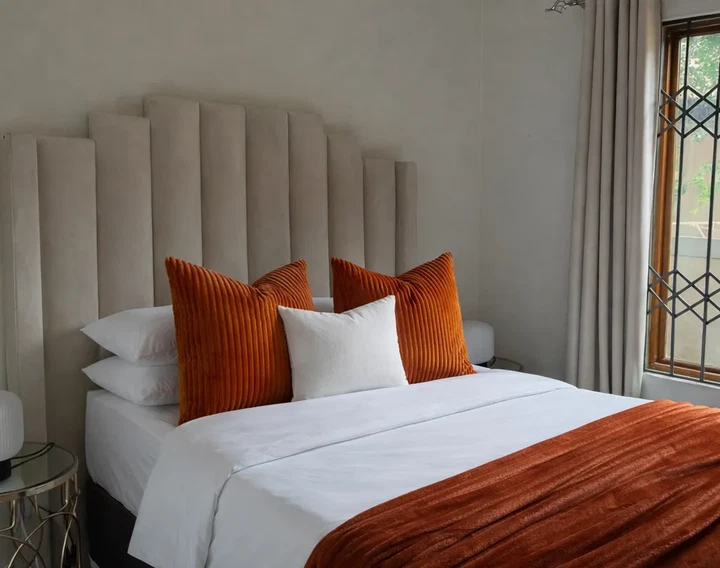 Elegant Midrand Retreat | Pool & Outdoor Dining - Midrand