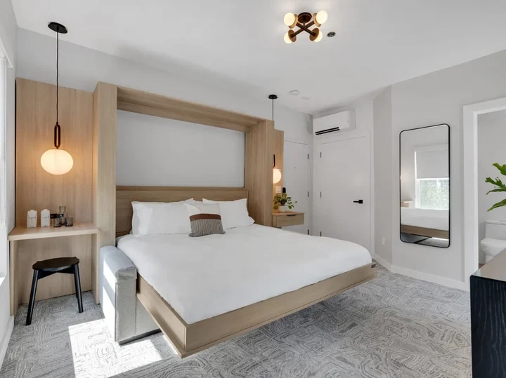 The St Laurent Social Club & Guest Rooms - Long Branch