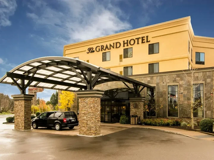 Grand Hotel At Bridgeport - Wilsonville, OR