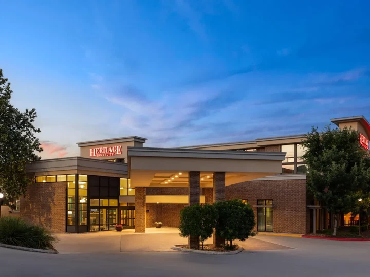 Heritage Inn Suites San Antonio Airpt, Trademark By Wyndham - San Antonio, TX