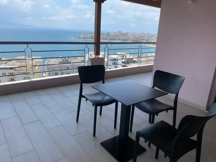 Breeze Cuddling Your Holidays - Sarandë