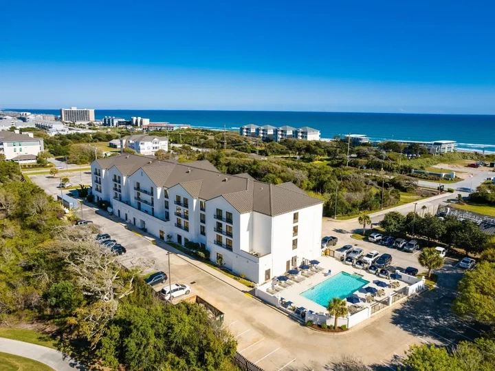 Hotel Alice - Pine Knoll Shores, NC