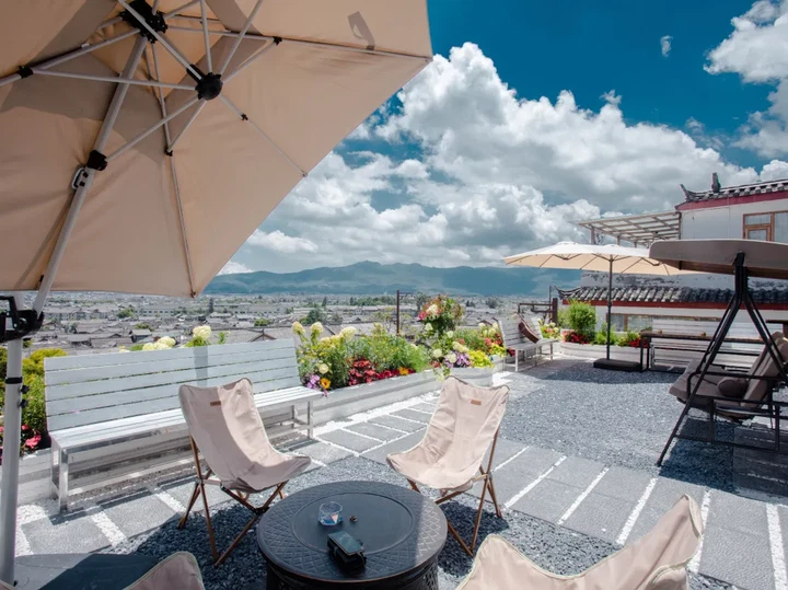 Jiuguan Xiangting Intelligent Viewing Inn - Lijiang
