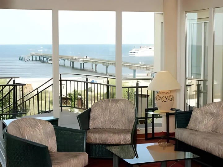 Seetelhotel Ostseeresidenz Bansin Mit Pool Und Unmittelbarer Strandnähe - Heringsdorf