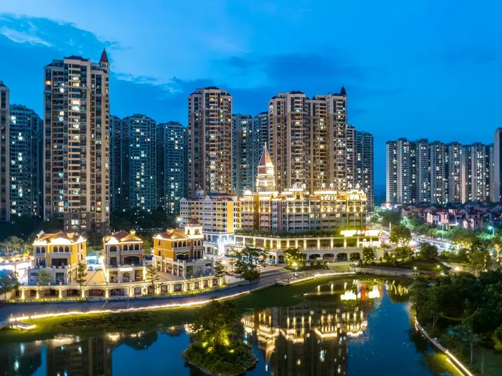 Nanning East Railway Station Flower Nianhua Hotel - 난닝 시