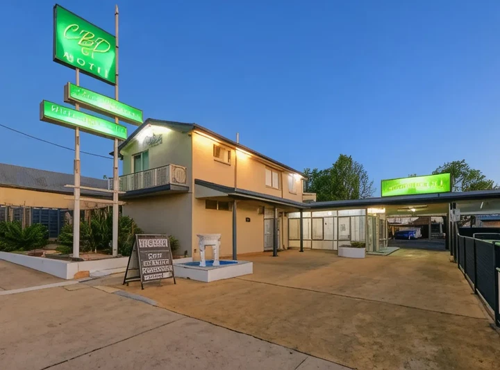 Cbd Gi Motel - 格倫因尼斯
