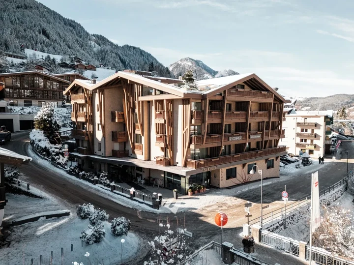 Hotel Cosmea Dolomites - Urtijëi