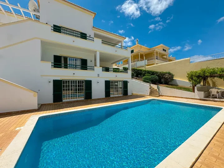 Bnb Homes Villa Verde - Piscina, Vista Para A Marina, Bbq, Sala De Jogos, Jardim - Albufeira