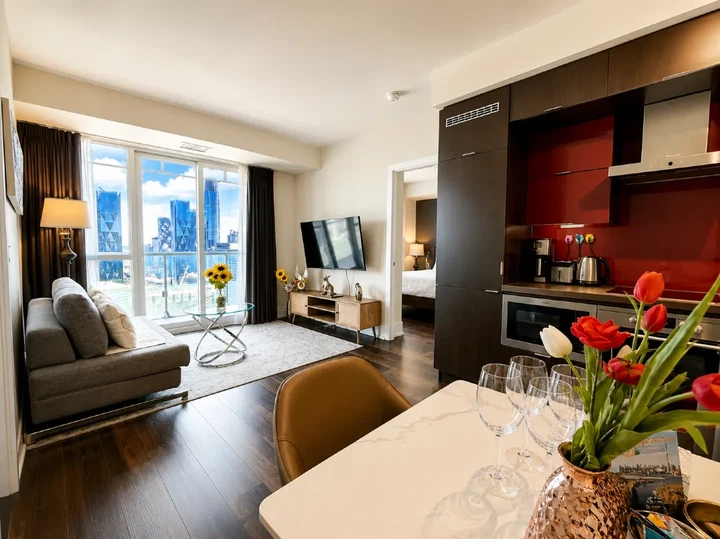 Dt2br2ba Cn Tower &Lake View/ Parking King Bed - Toronto