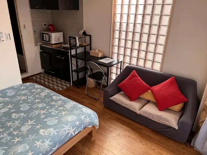 【B403】 Cozy Semi-double Room Near Kuromon, Namba & Shinsaibashi - Osaka