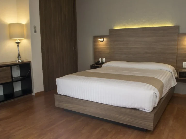 Hotel Villa Del Sol • Expo Guadalajara - San Pedro Tlaquepaque