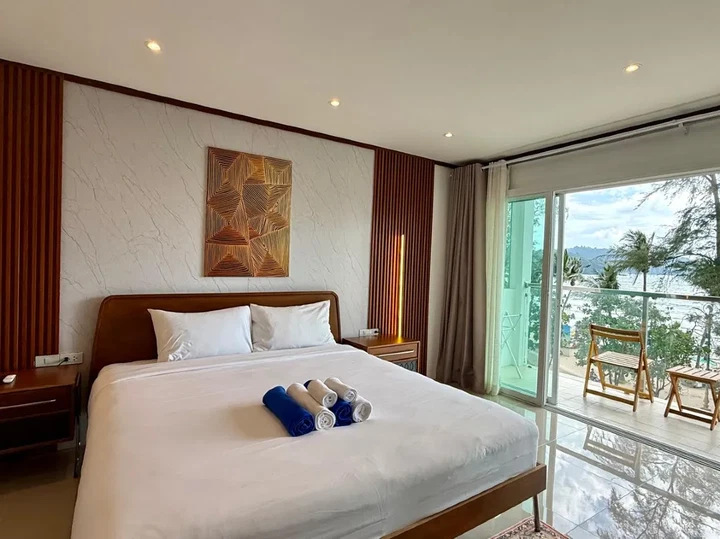 Beachfront Deluxe Room With Sea View Balcony Near Patong Beach - Patong Beach