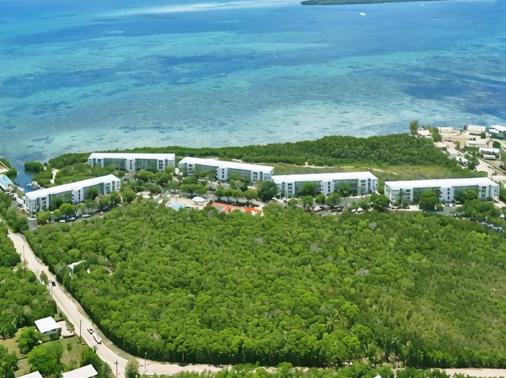Ocean Pointe Suites At Key Largo - Tavernier, FL