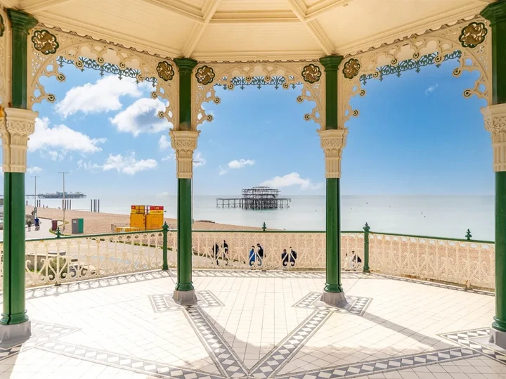 Upper Rock Brighton Apartments - Brighton