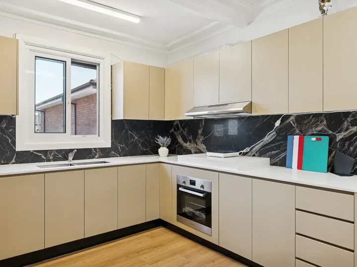 Well-located Rooms – Walking Distance To Station & Shops - Sutherland Shire