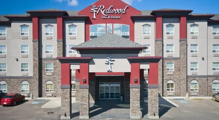 Redwood Inn & Suites - Grande Prairie