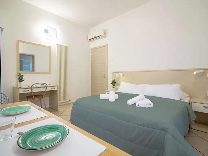 Athena Rooms - Parcheggio Privato - Болонья