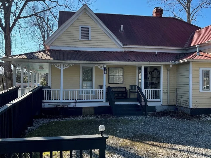 Old Storehouse Inn - Dahlonega