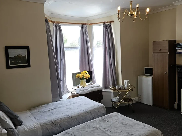 Rose Marie Guest House - Northamptonshire
