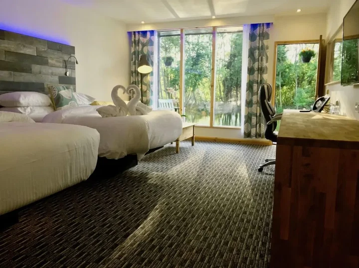 The Waterfront Lodges - Nuneaton