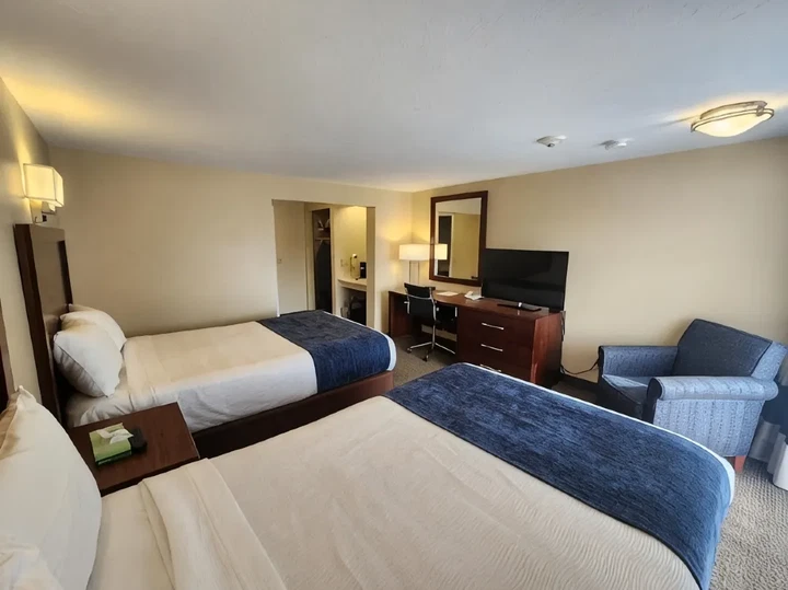 Hyannis Travel Inn - Cape Cod, MA