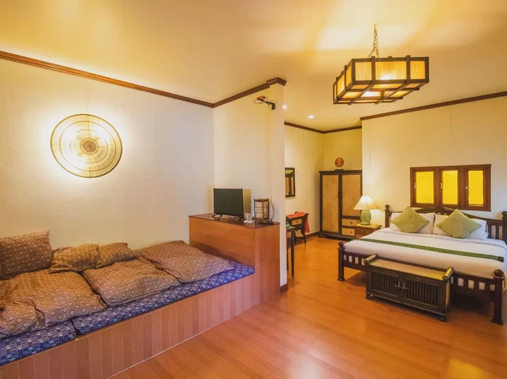 Joy's House & Tour - Chiang Mai