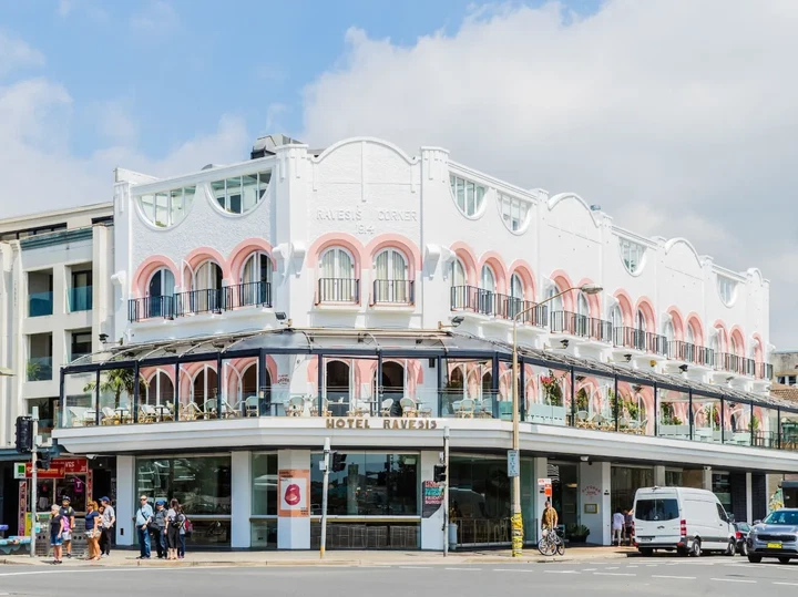 Hotel Ravesis - Bondi Beach
