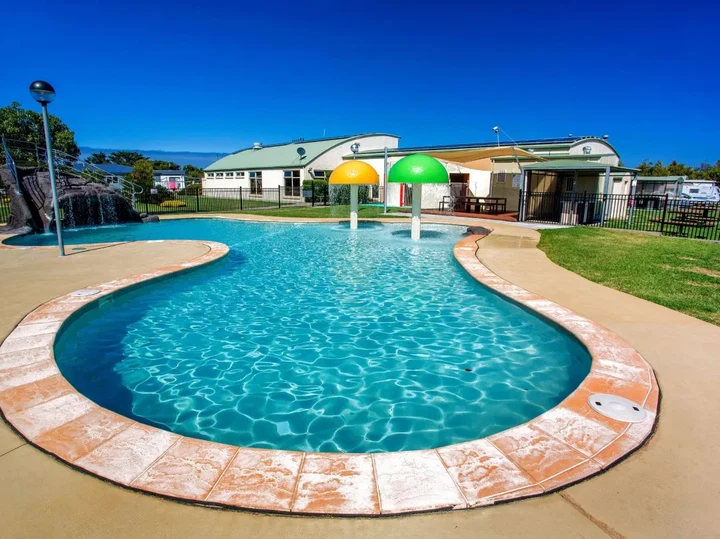 Nrma Warrnambool Riverside Holiday Park - ウォーナンブール